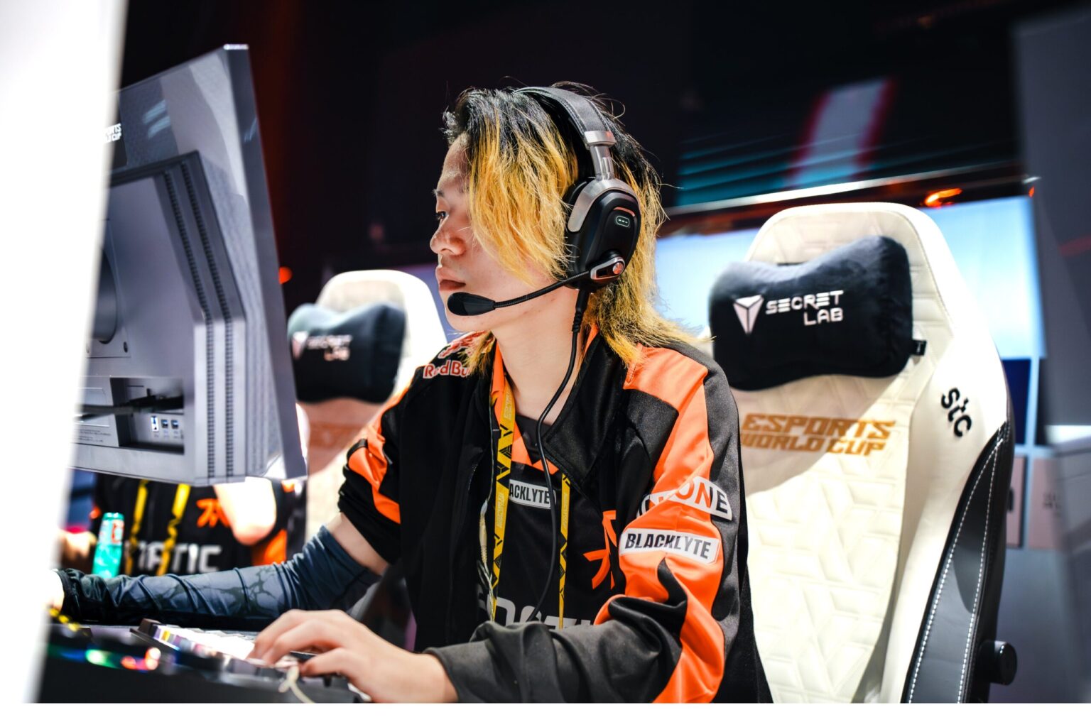 YukaF(ユカエフ)選手のプロフィール紹介 | Apex Legends - Pro Apex Digest